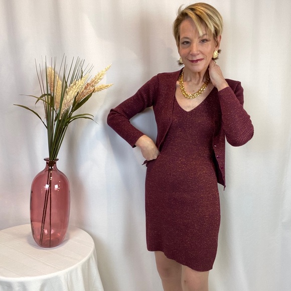 Moda International | Skirts | Demurely Sexy Moda International 2piece ...